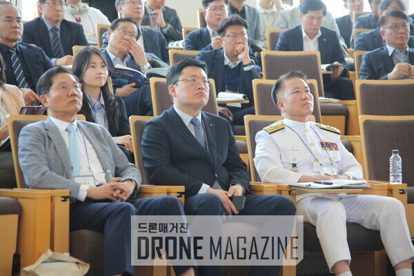 [포토] '2025 해양 우주력·유무인체계 융합발전 컨퍼런스'