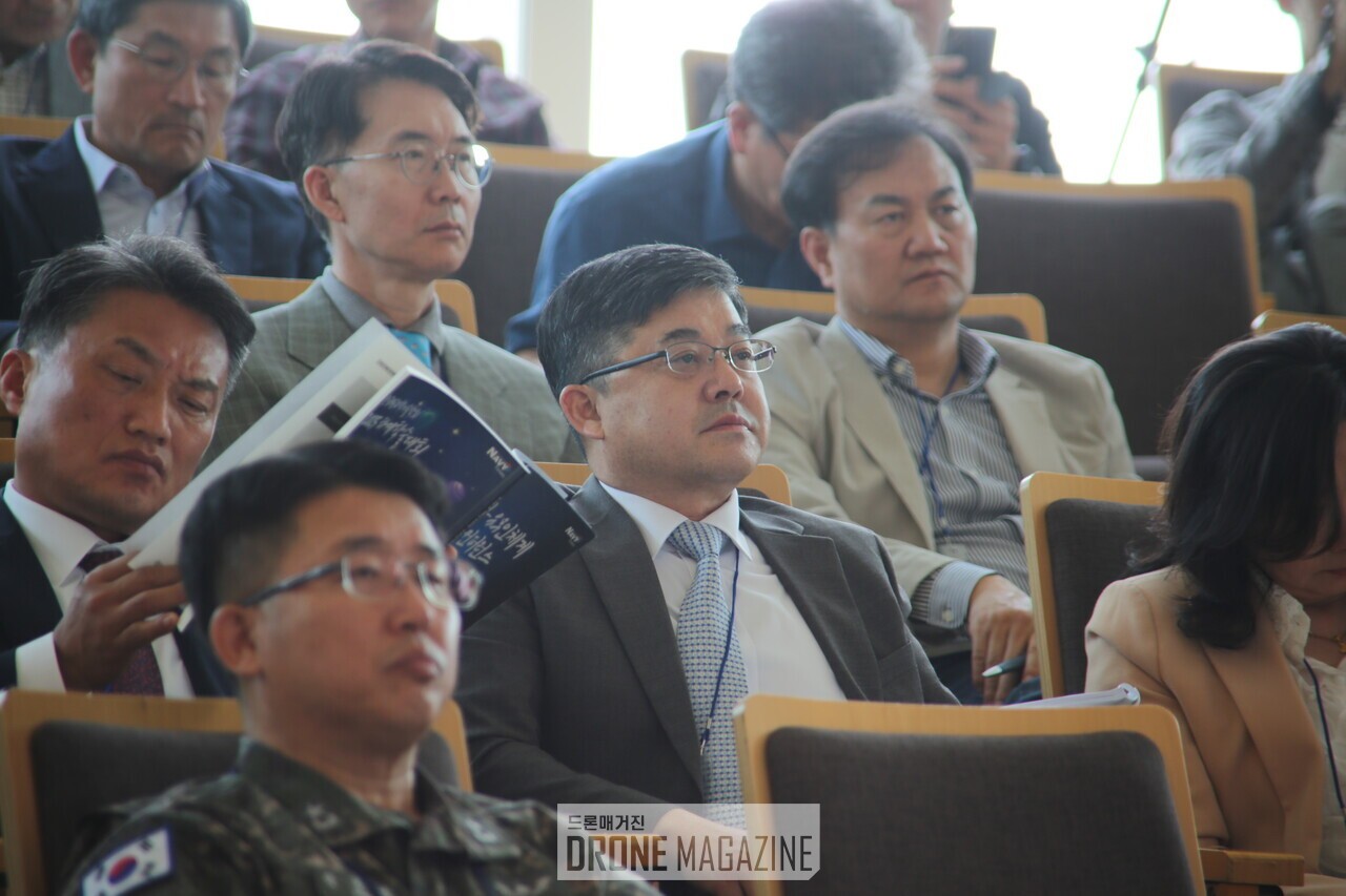 [포토] 발표에 집중하는 해군대학 관계자