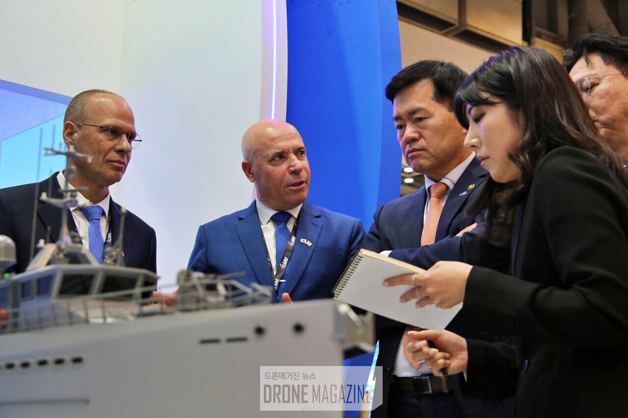 [MADEX 2025] 이스라엘 기업 부스 찾은 석종건 방위사업청장