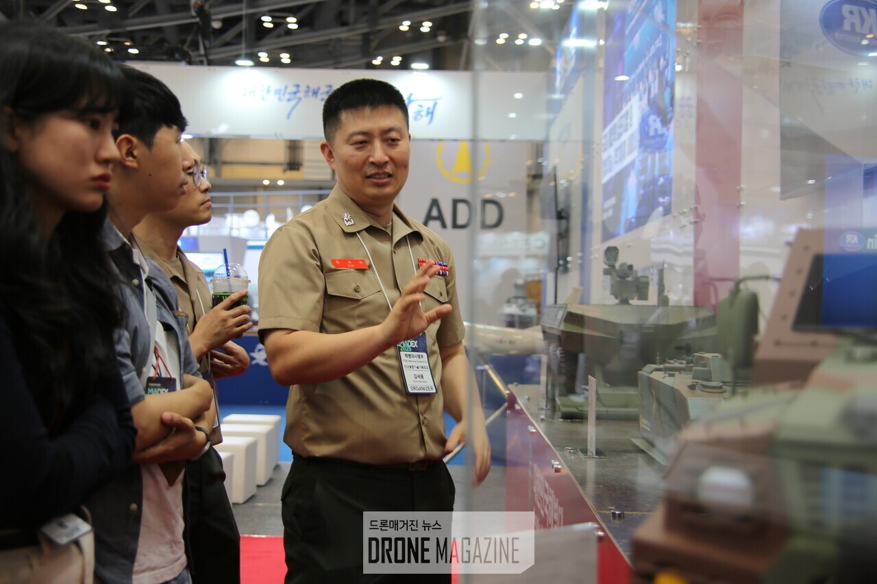 [MADEX 2025] 해병대에 대해 설명하는 관계자