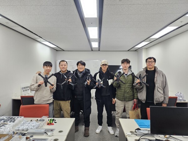 드론 레이싱 매니아들이 만든 꿈의 기체 “DPX7”